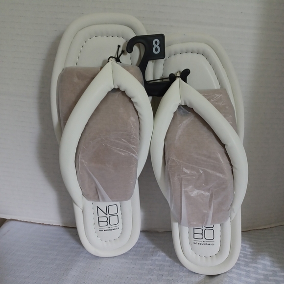 NOBO | Shoes | Thong Flip Flops Sandal White Floatie Chunky Puffy ...